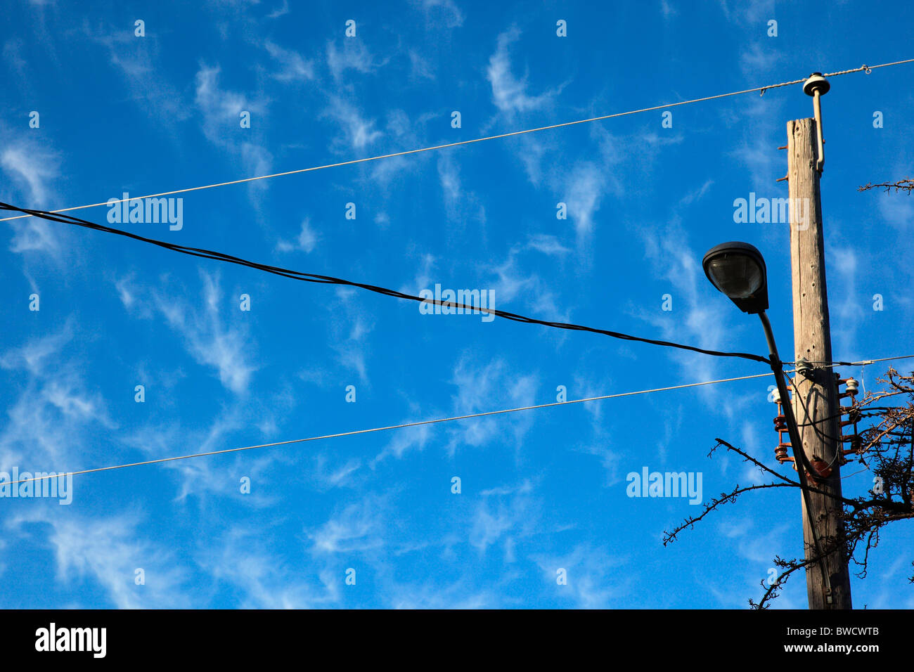 Power lines street lamp hi-res stock photography and images - Alamy