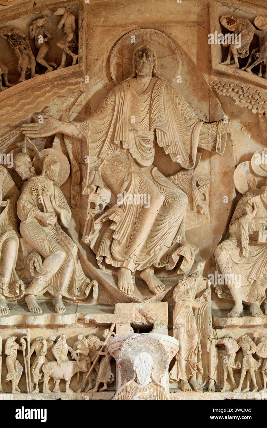 Portal in Church Sainte Marie Madeleine (Basilica of St. Magdalene ...