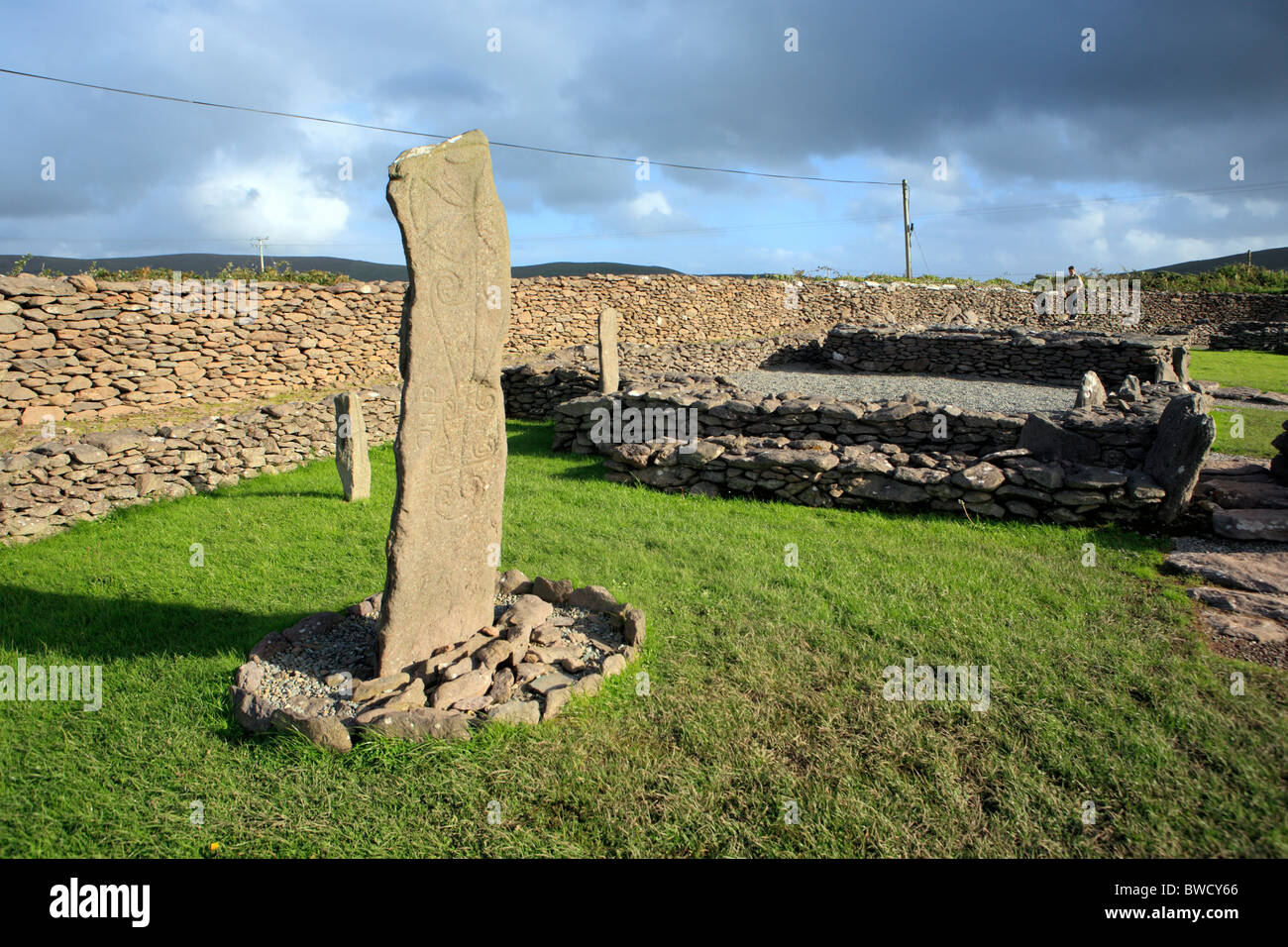 Riasc monastic settlement, Cross (6 century), Dingle peninsula, Kerry ...