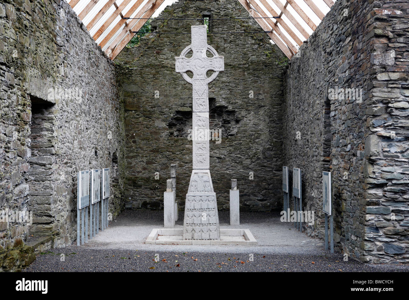 High cross ireland 9th century hi-res stock photography and images - Alamy