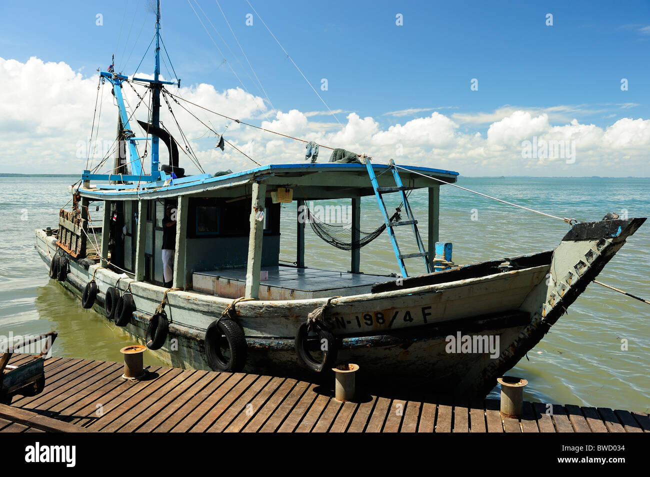 Malaysia sabah fishing boat in hi-res stock photography and images - Alamy