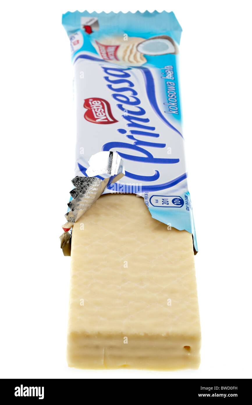 Bar of Nestle Princessa Bardziej kokosowa biata Stock Photo - Alamy