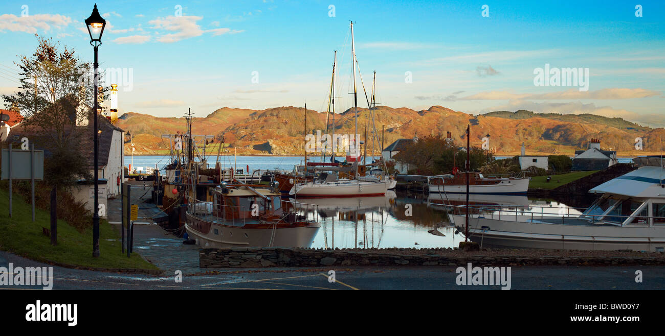 Duntrune castle hi-res stock photography and images - Alamy