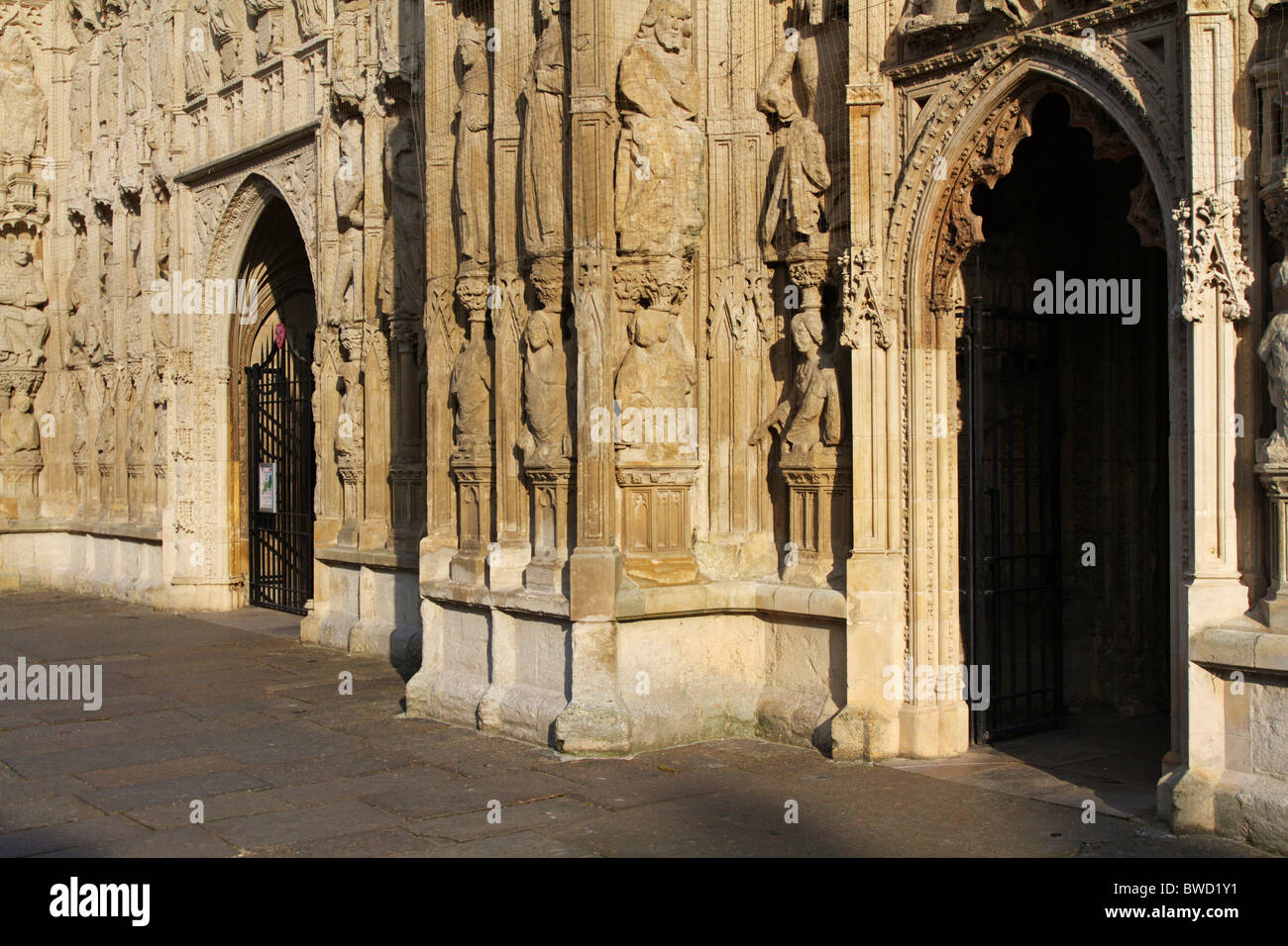 Exeter cathedral statue hi-res stock photography and images - Alamy