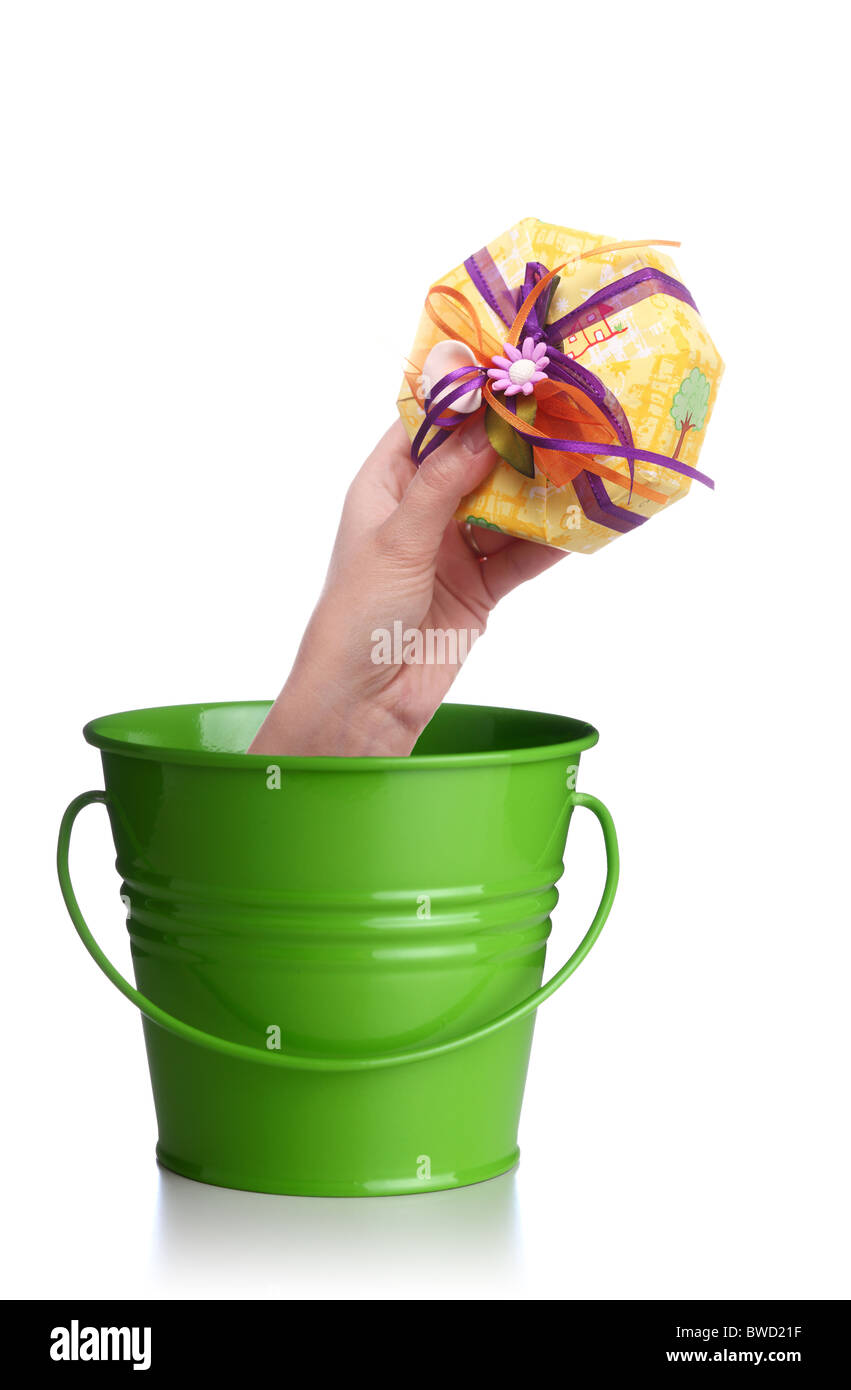 Green bin hi-res stock photography and images - Alamy