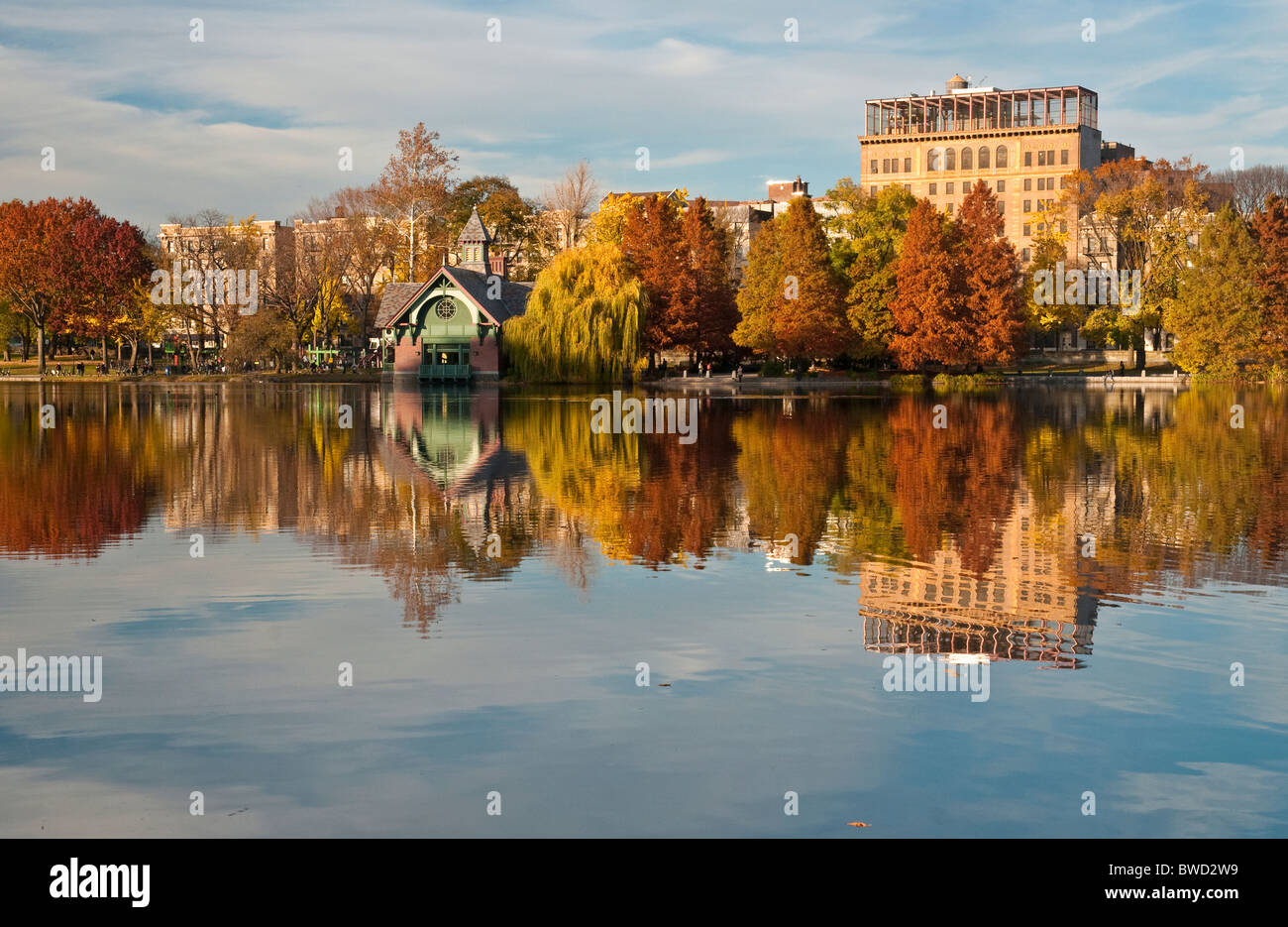 Harlem Meer in Central Park, NYC Stock Photo - Alamy
