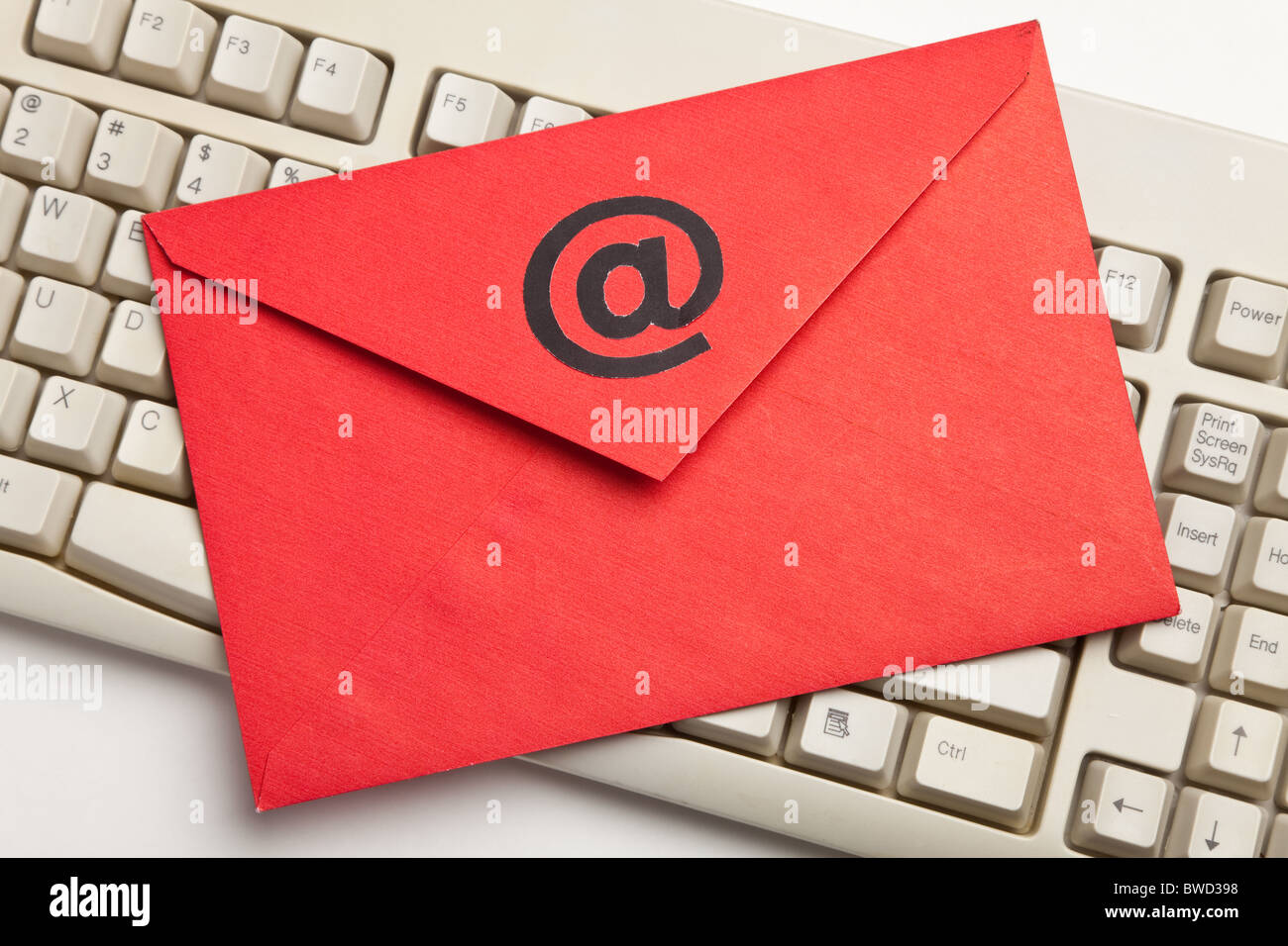 Red mail envelope hi-res stock photography and images - Alamy