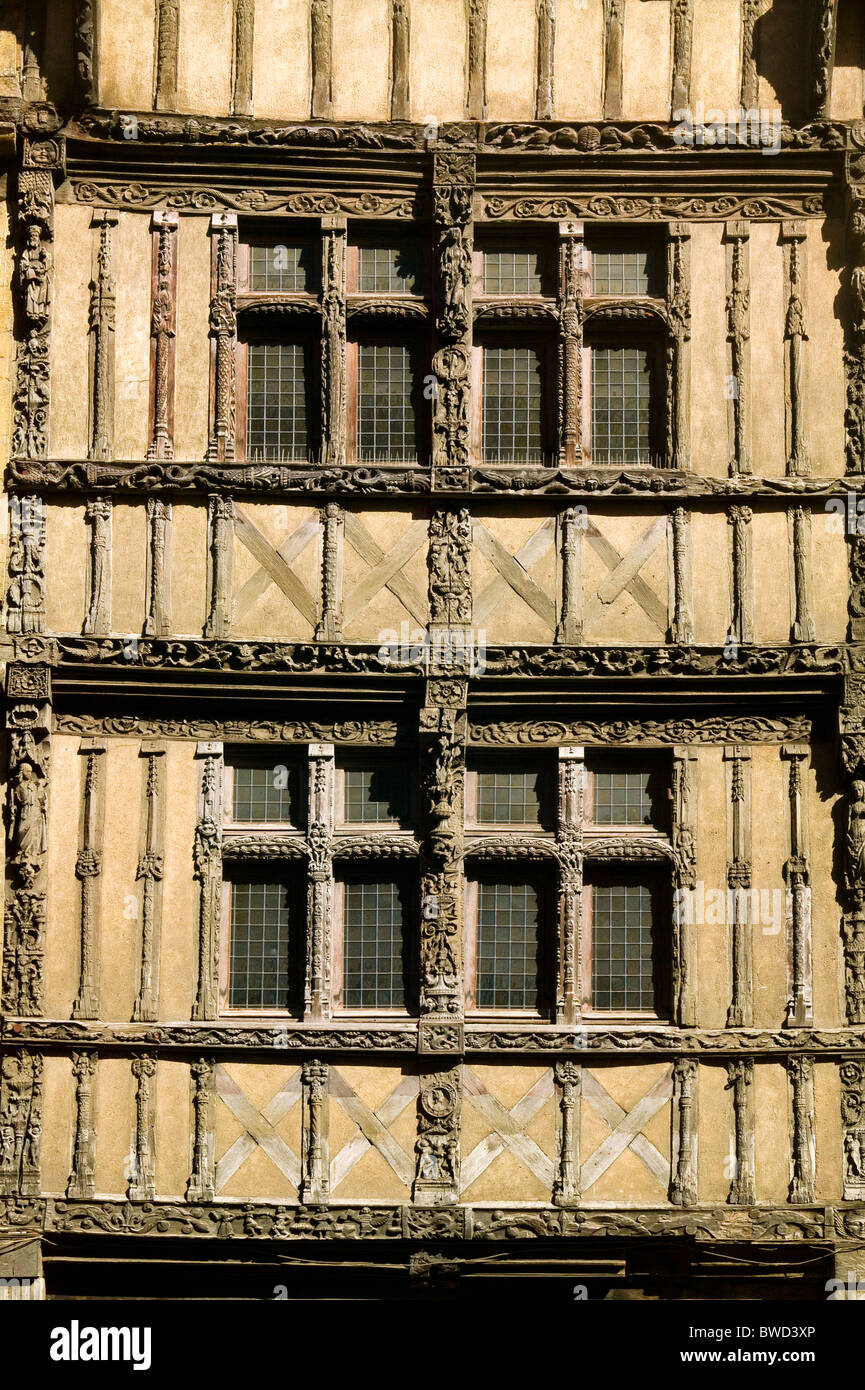 MEDIEVAL HOUSE, RUE SAINT PIERRE, CAEN, CALAVADOS, FRANCE Stock Photo ...