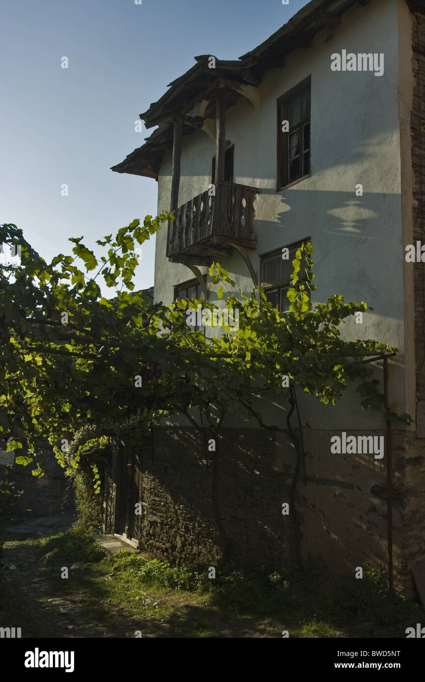 Leshten village, Traditional bulgarian architecture, Gotze Delchev ...