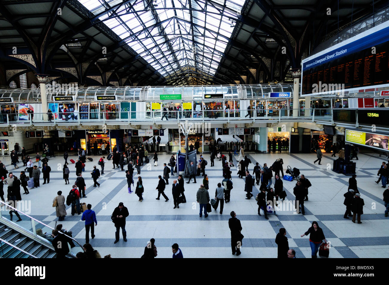 Liverpool Street Station concourse, London, England, UK Stock Photo - Alamy