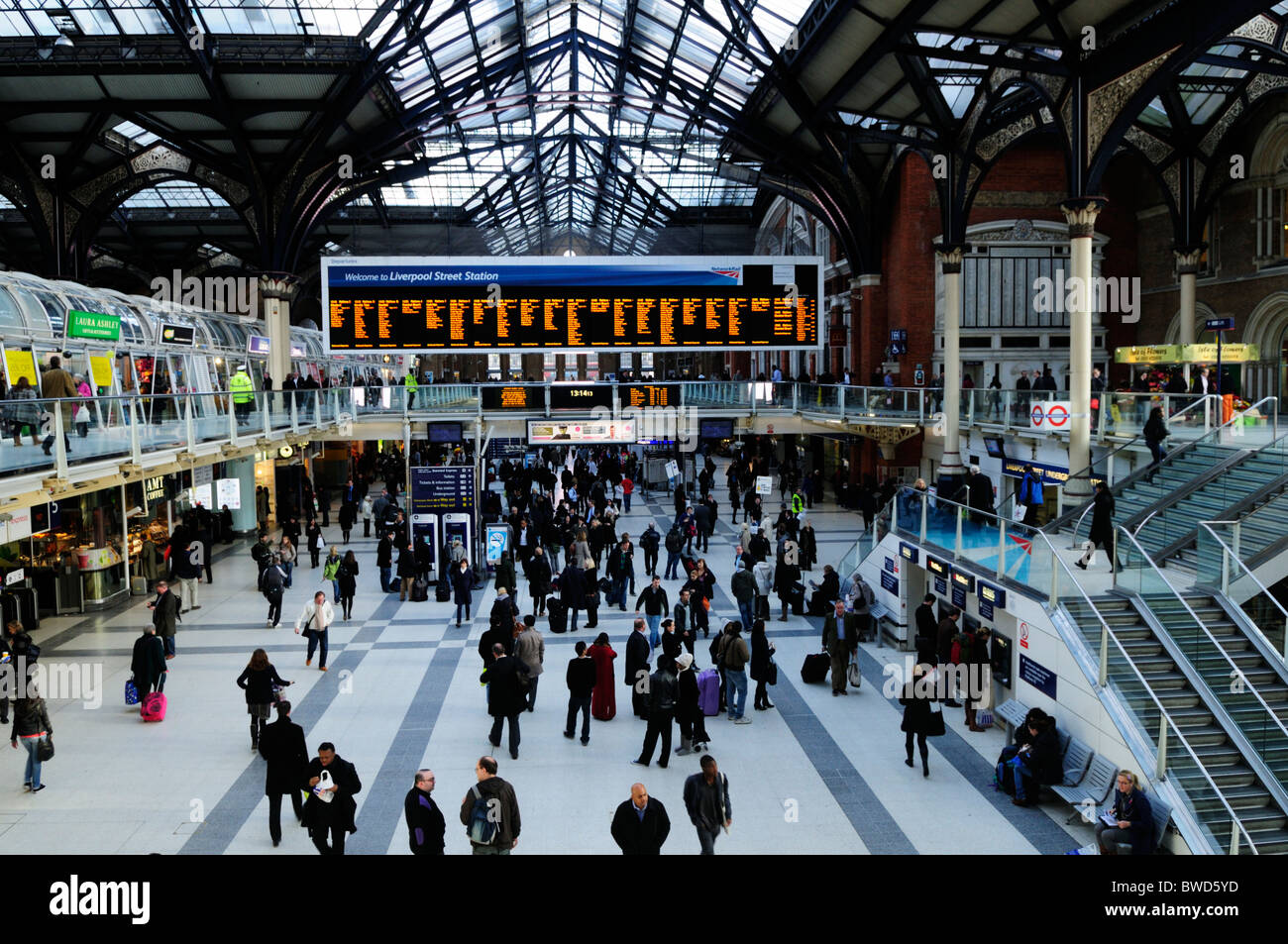Liverpool Street Railway Station concourse, London, England, UK Stock ...
