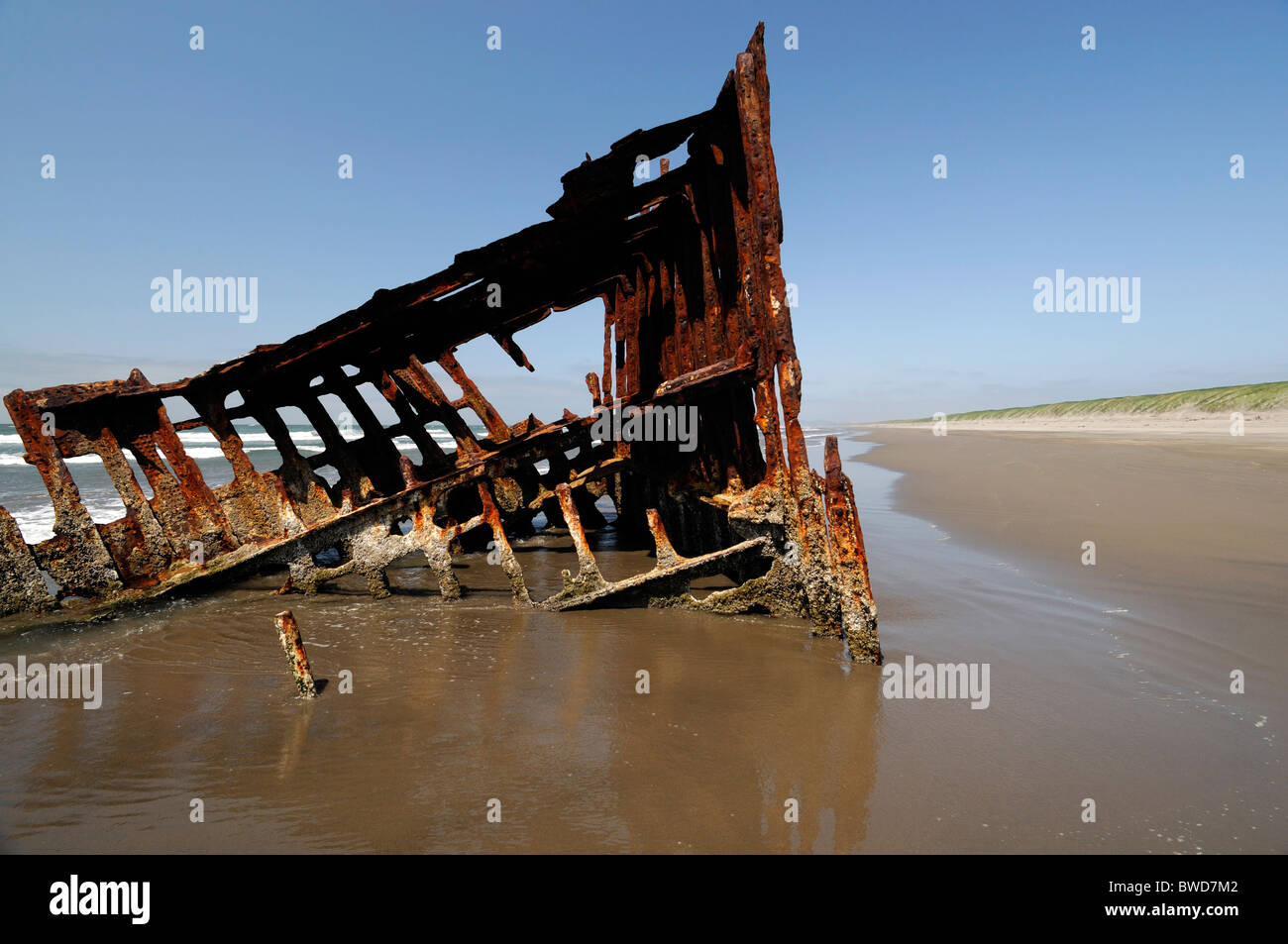 Shipwreck coast oregon hi-res stock photography and images - Alamy