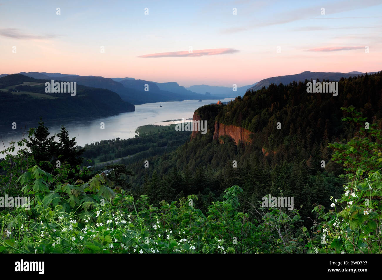 Portland Women's Forum State Scenic Viewpoint oregon Chanticleer Point ...