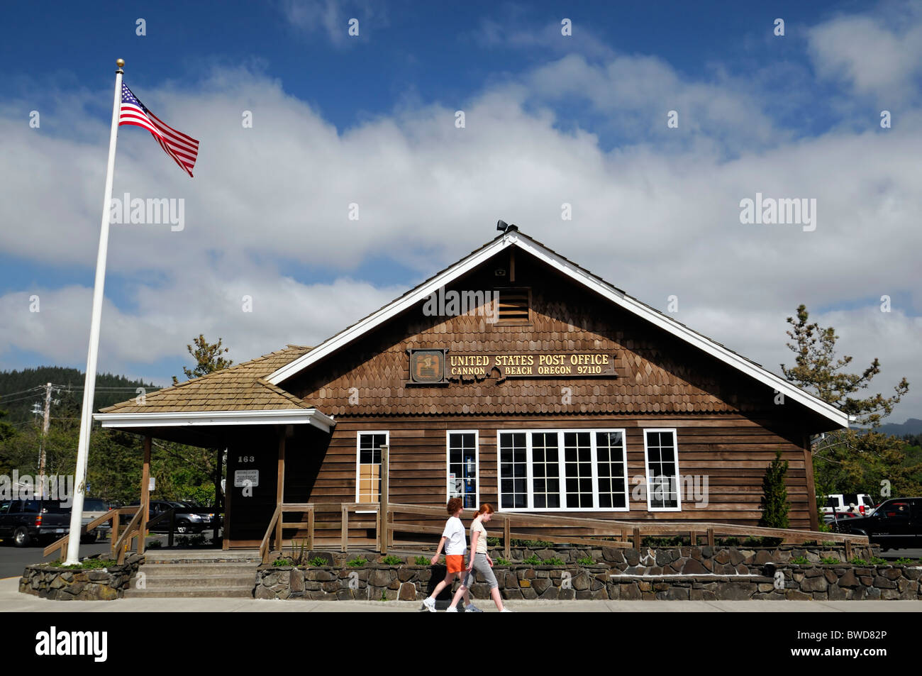 Office at beach hi-res stock photography and images - Alamy