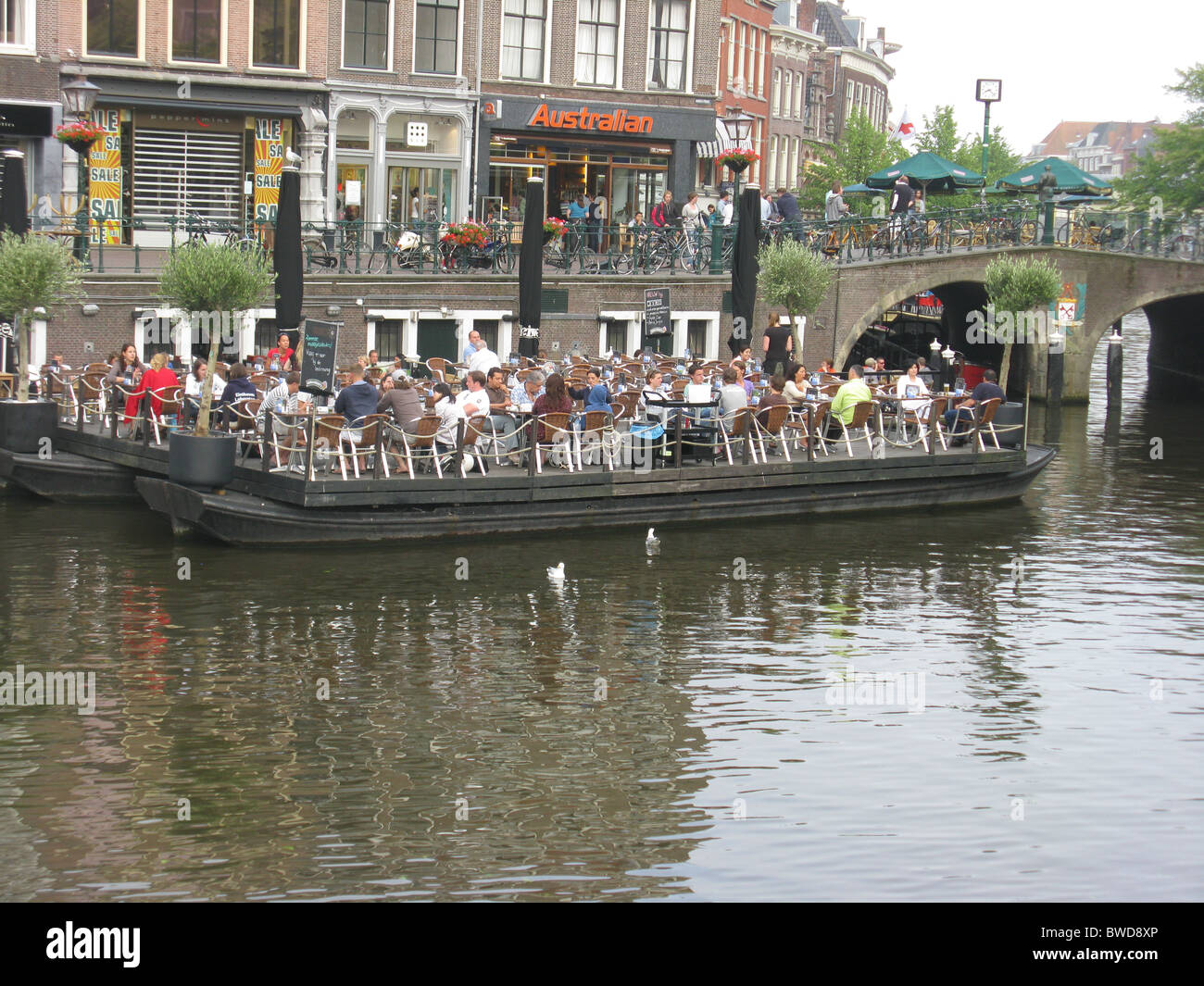 Floating dining hi-res stock photography and images - Alamy