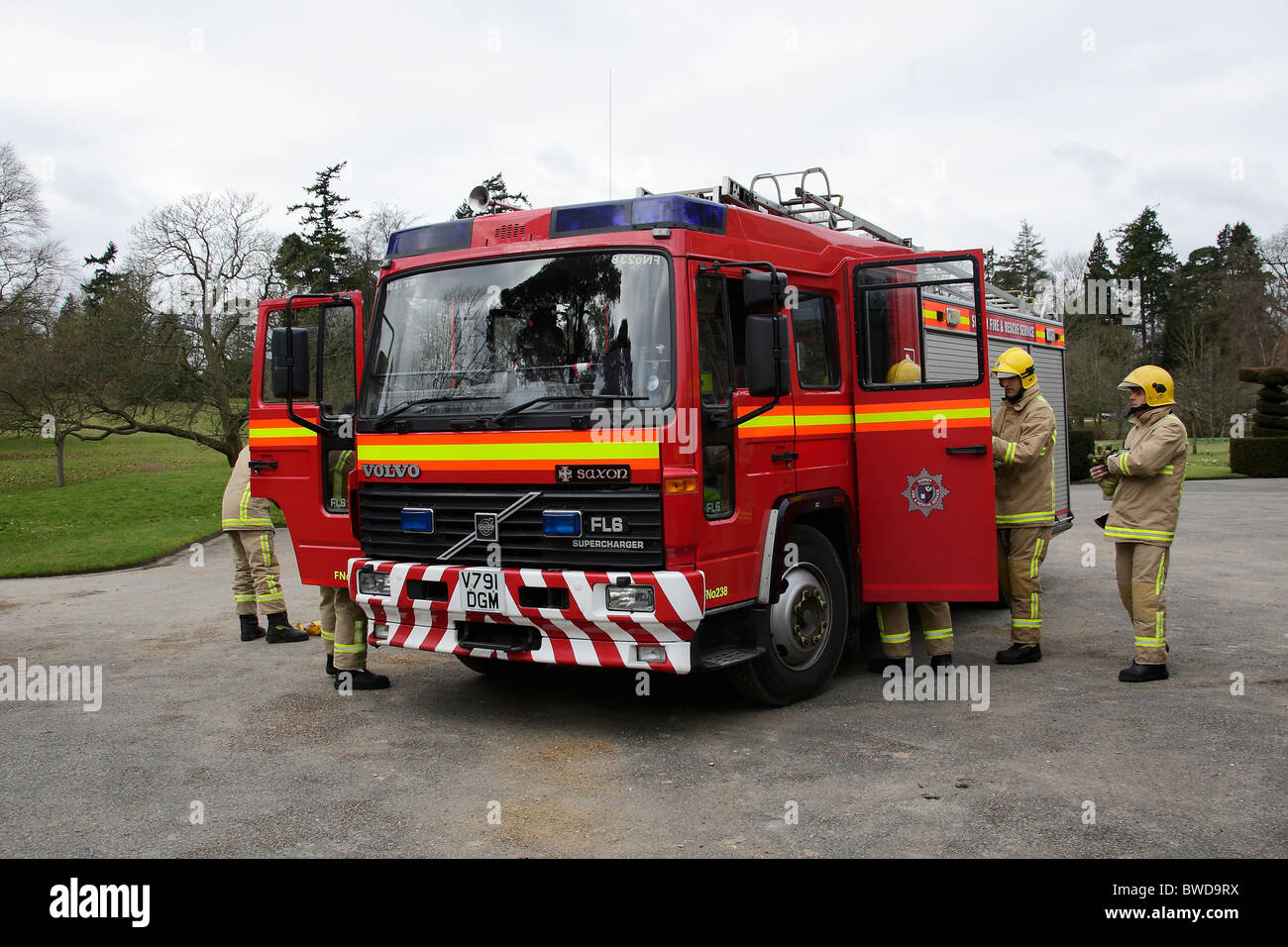 Surrey Fire brigade on exercise in Kent Stock Photo - Alamy