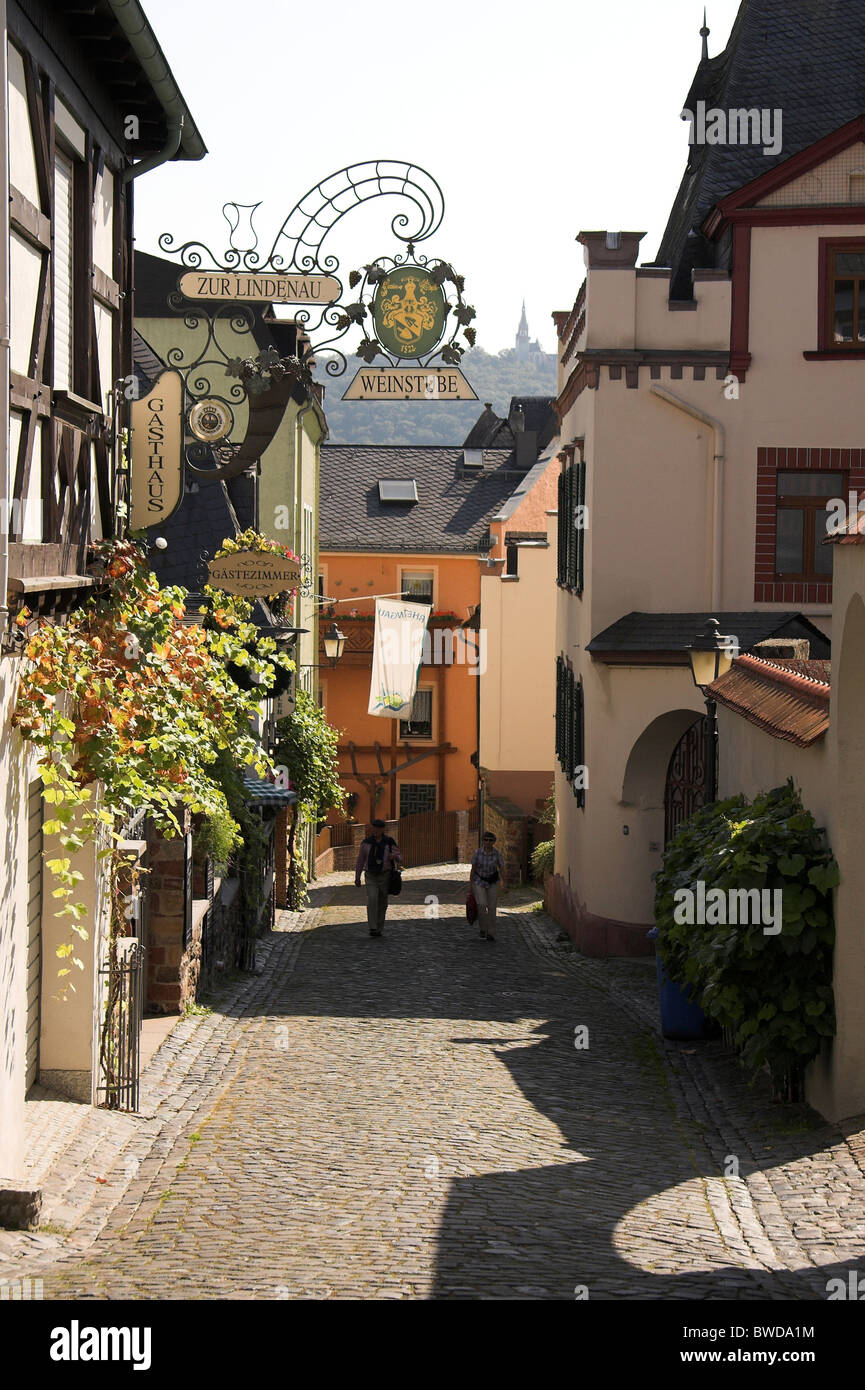 Quiet sunlit narrow street hi-res stock photography and images - Alamy