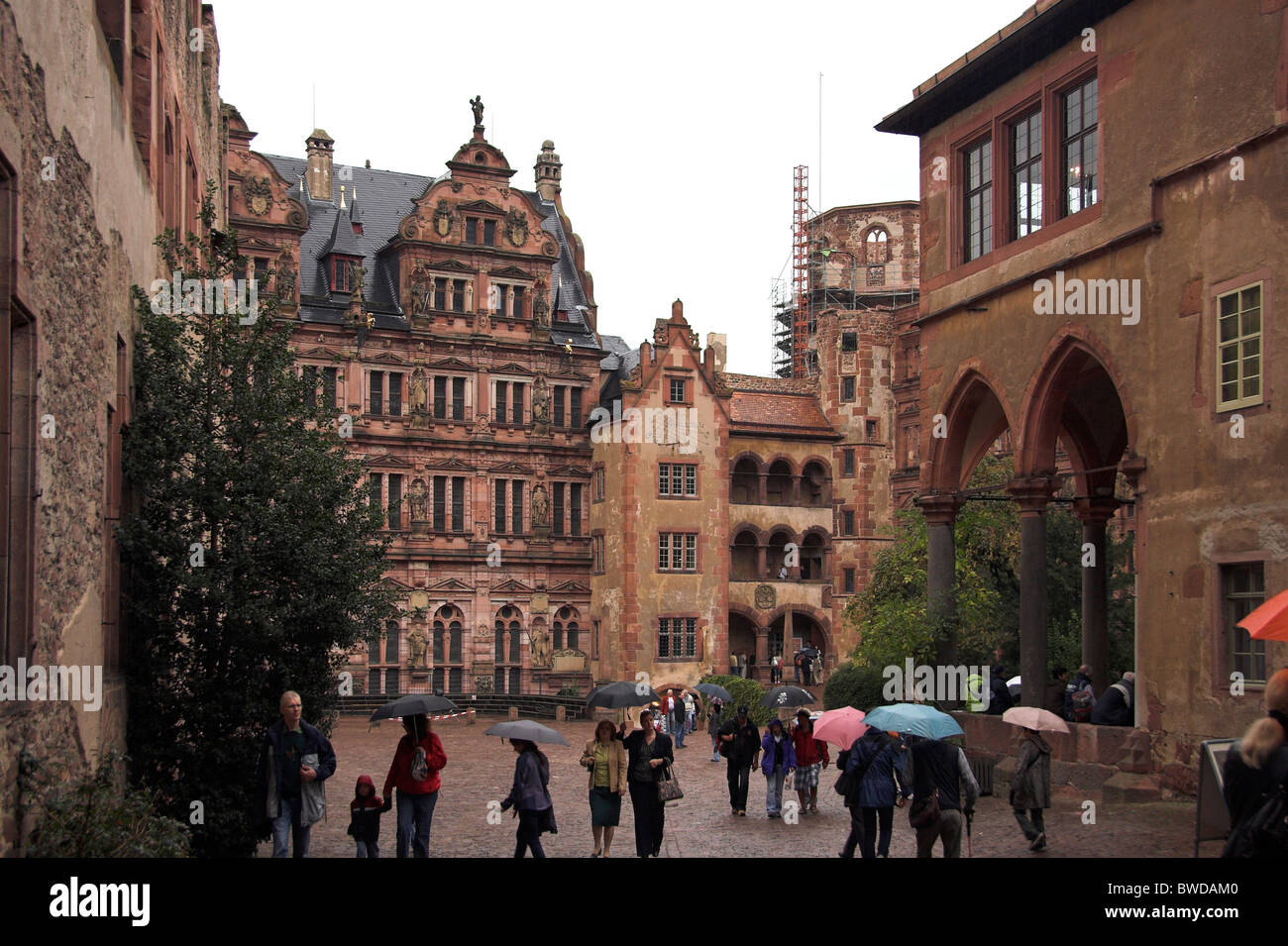 Courtyard heidelberger schloss hi-res stock photography and images - Alamy