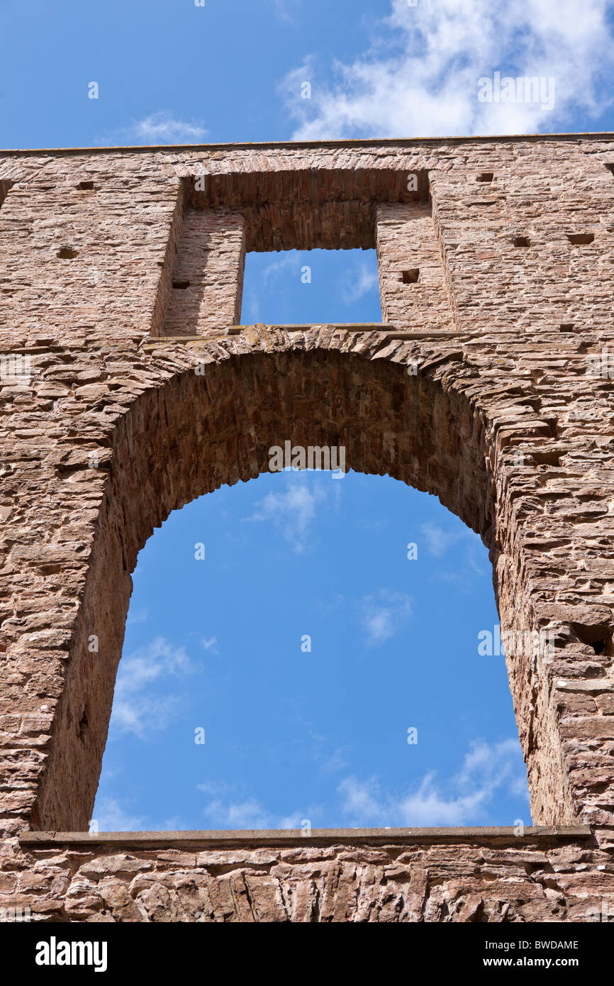 Open ruin hi-res stock photography and images - Alamy