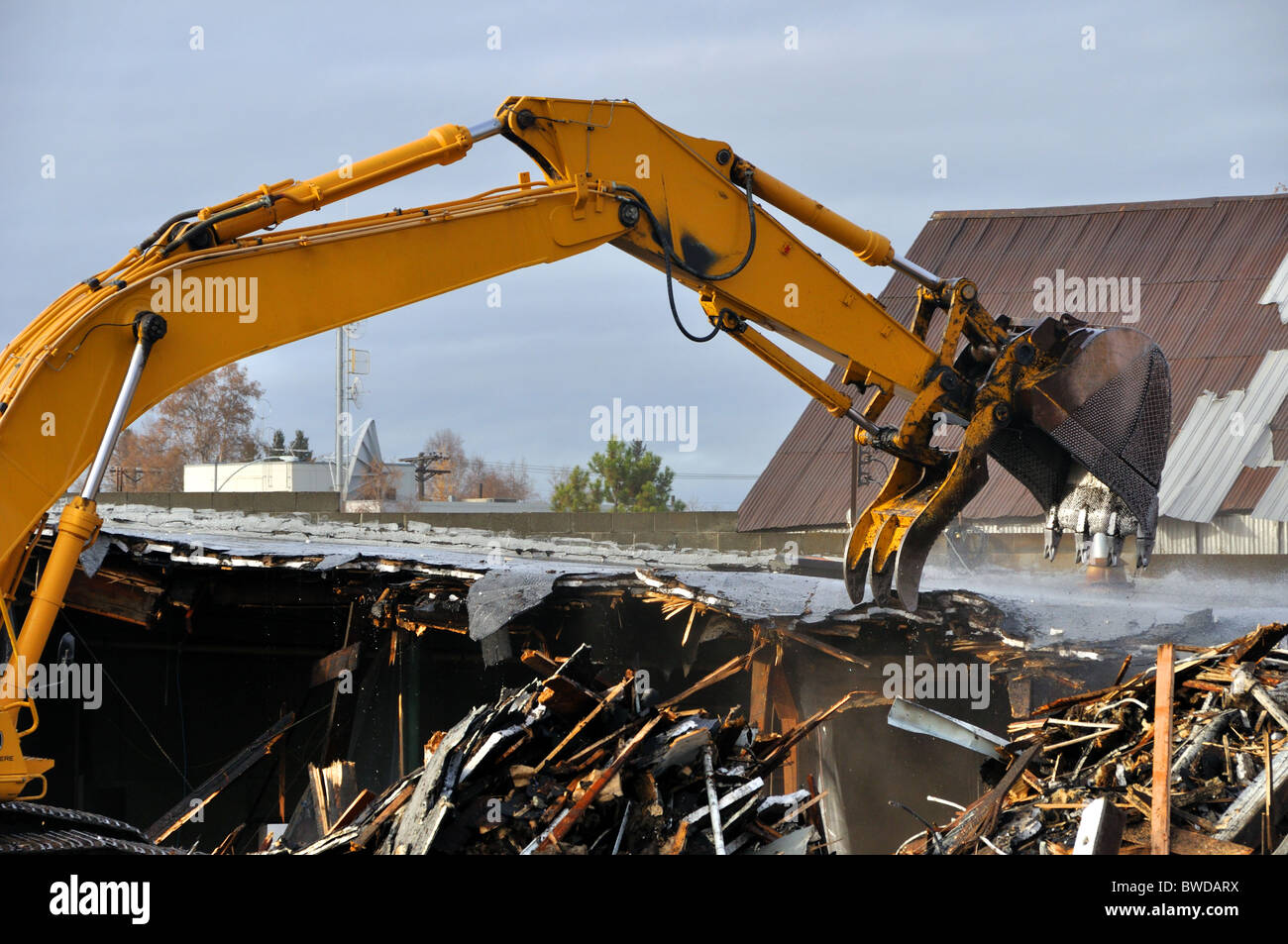 Old Building Demolition Stock Photo - Alamy