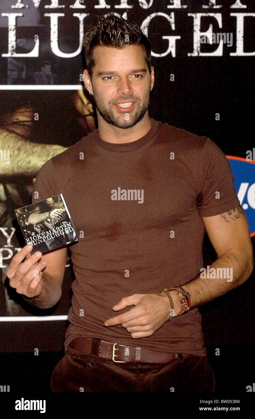 Ricky Martin: MTV Unplugged New Album Signing Stock Photo - Alamy