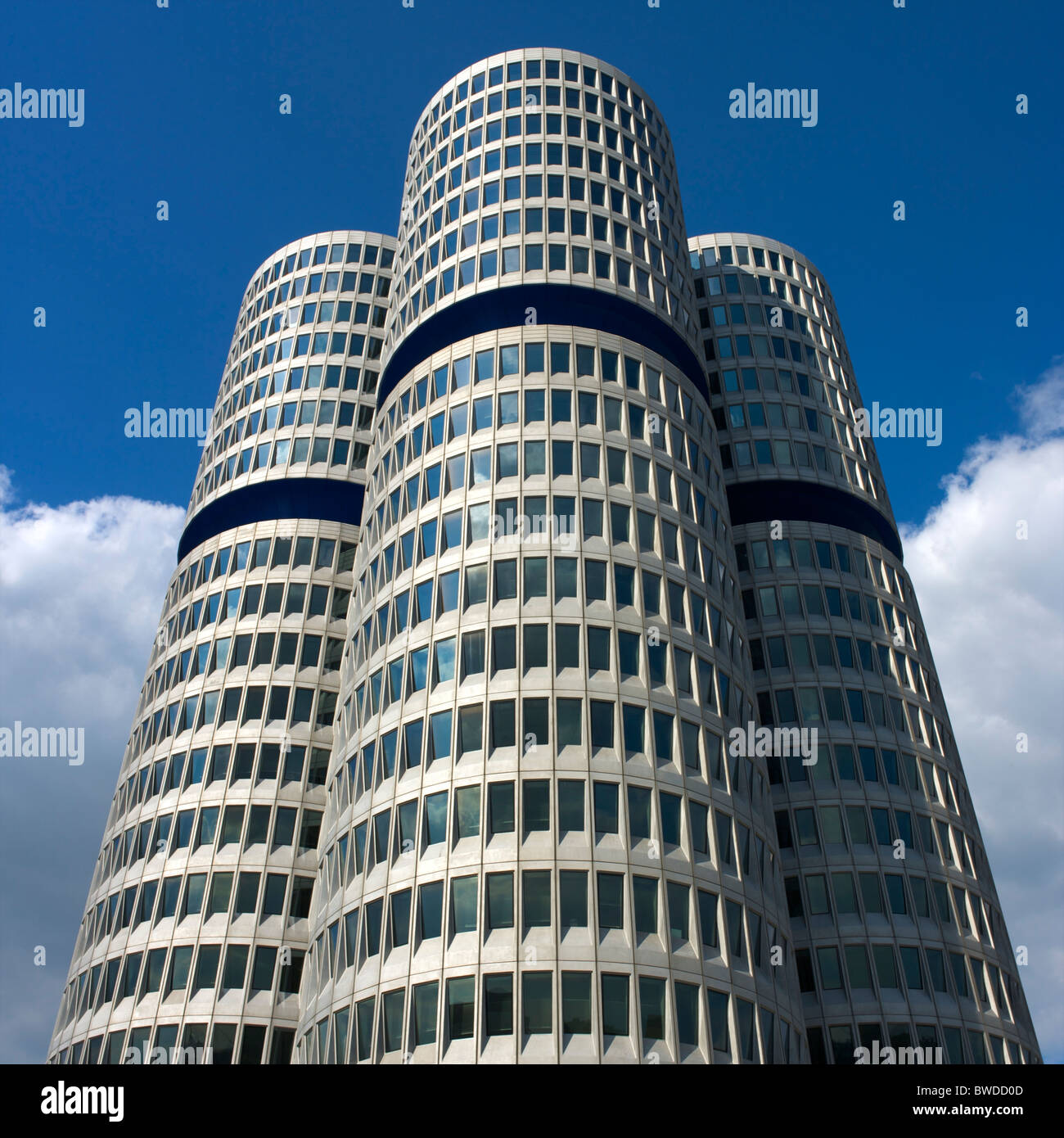 Bmw building hi-res stock photography and images - Alamy