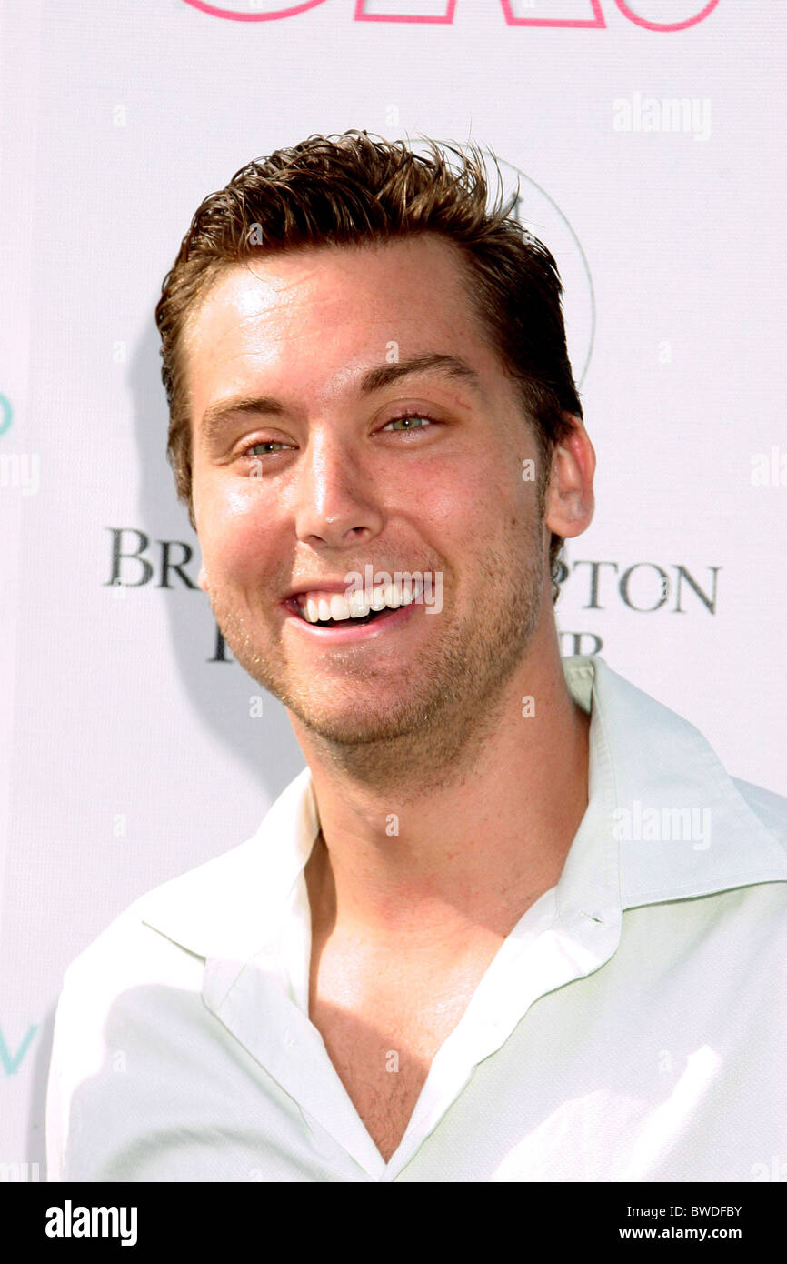 Mercedes bass hi-res stock photography and images - Alamy