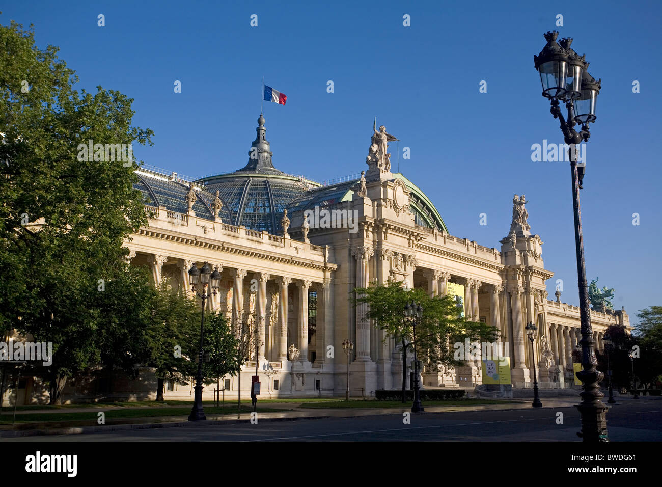 Palais nouveau hi-res stock photography and images - Alamy