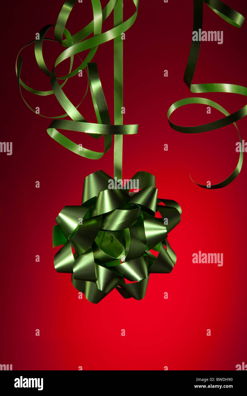 White rosette ribbon hi-res stock photography and images - Alamy