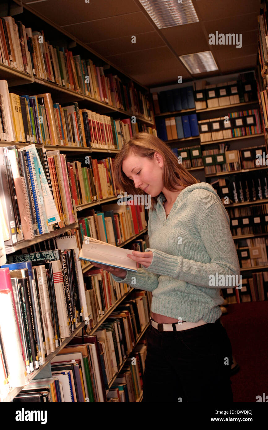 Literary research hi-res stock photography and images - Alamy