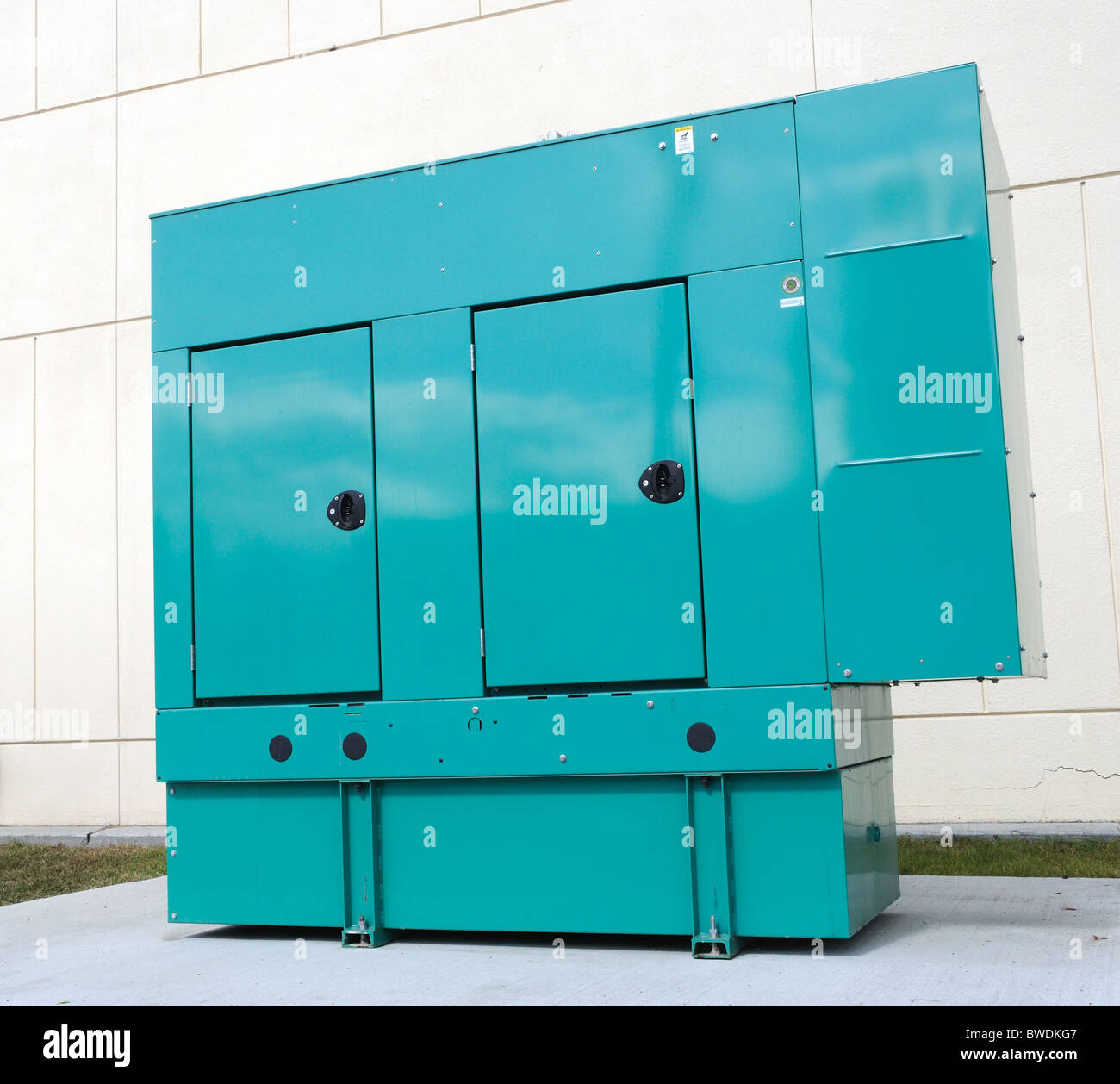 Critical backup power hi-res stock photography and images - Alamy