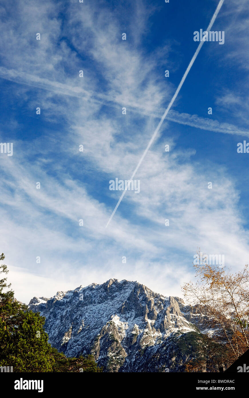Wetterstein mountains hi-res stock photography and images - Alamy