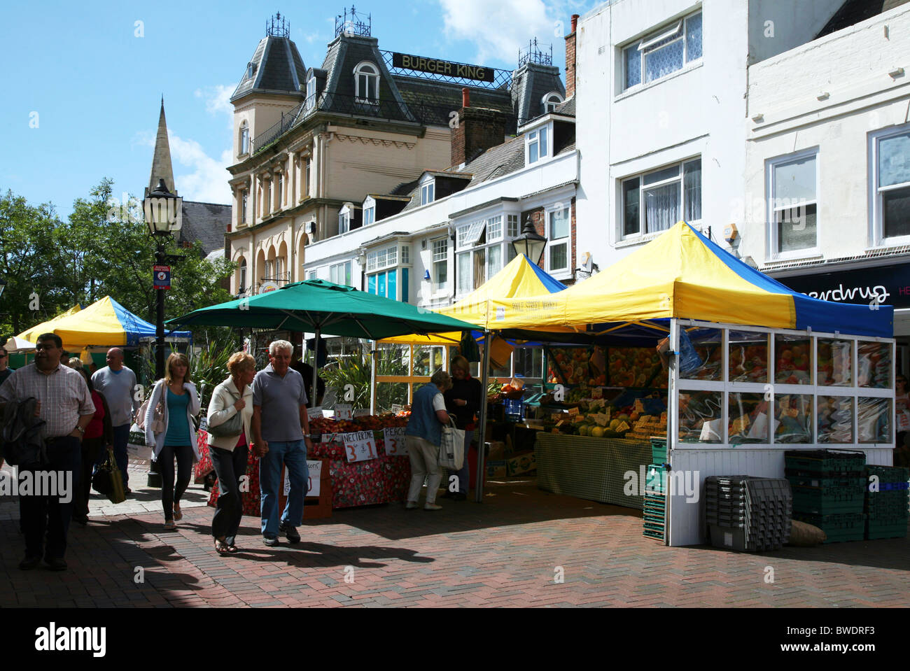 Poole high street hi-res stock photography and images - Alamy