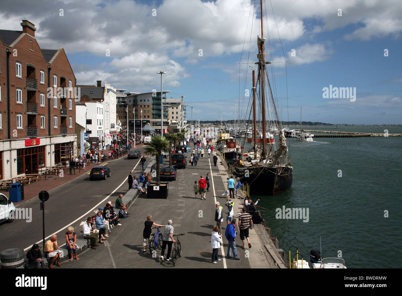 Poole Quay, a great place for a summer's afternoon stroll Stock Photo ...