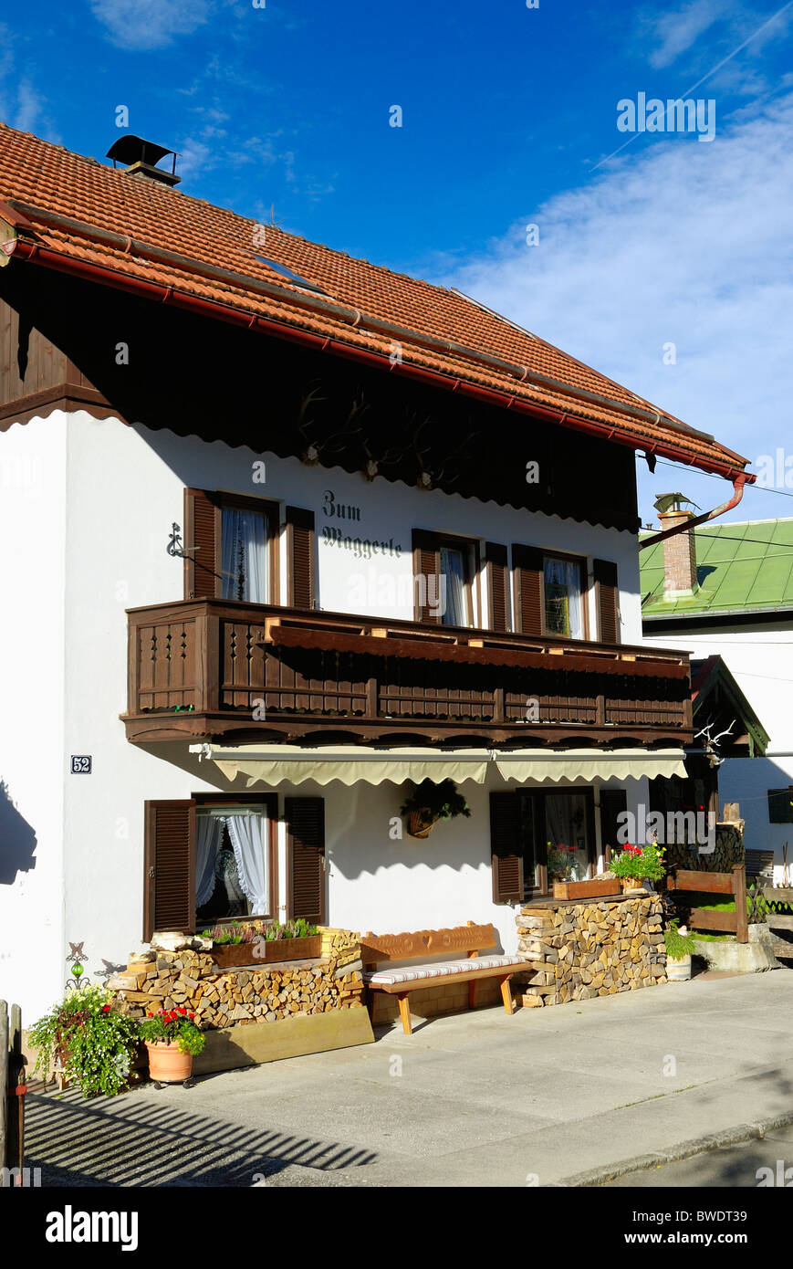 Alpine villa hi-res stock photography and images - Alamy