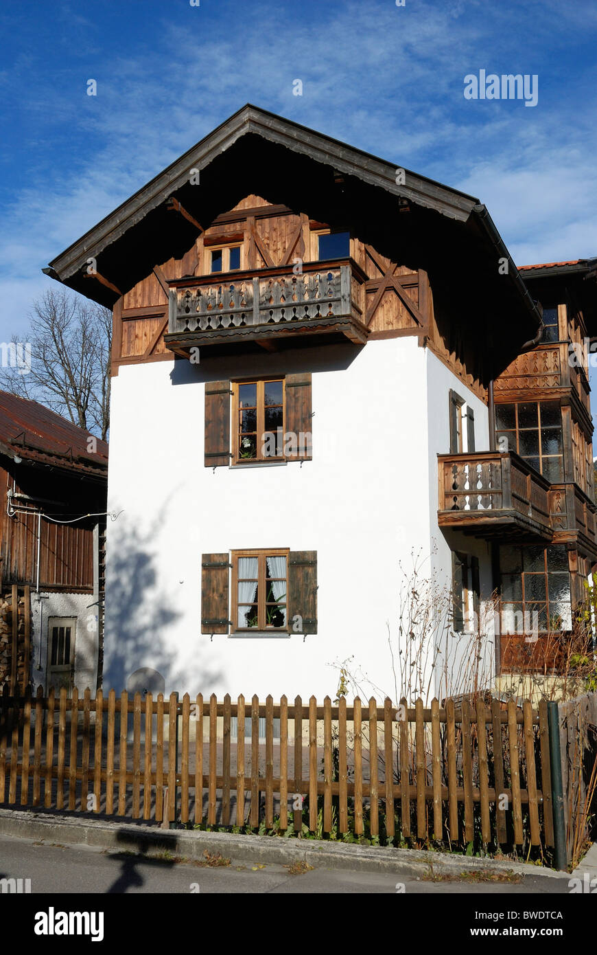 Alpine house hi-res stock photography and images - Alamy