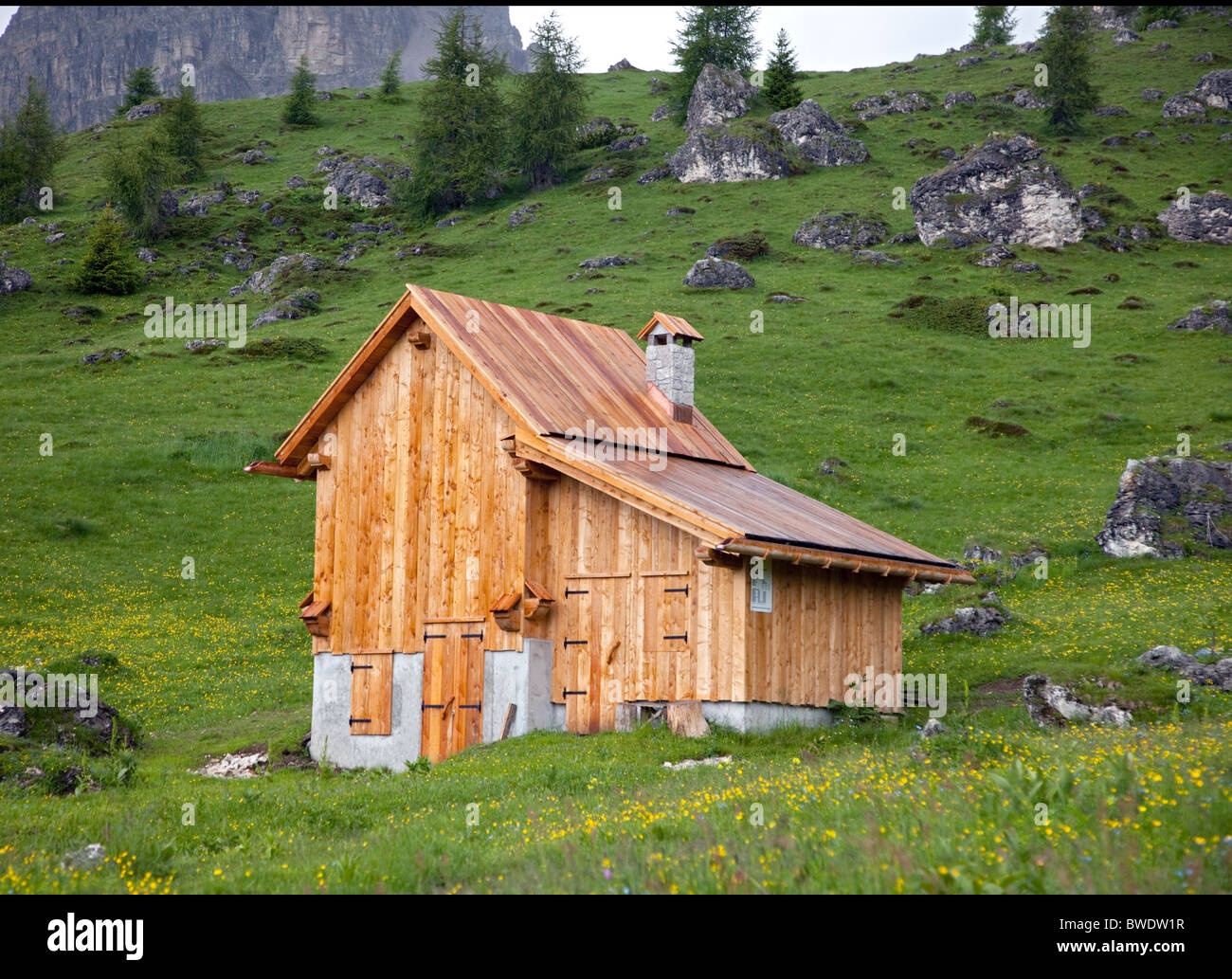 Wooden Hut on Mountainside, Giau Pass, Dolomites, Italy Stock Photo - Alamy