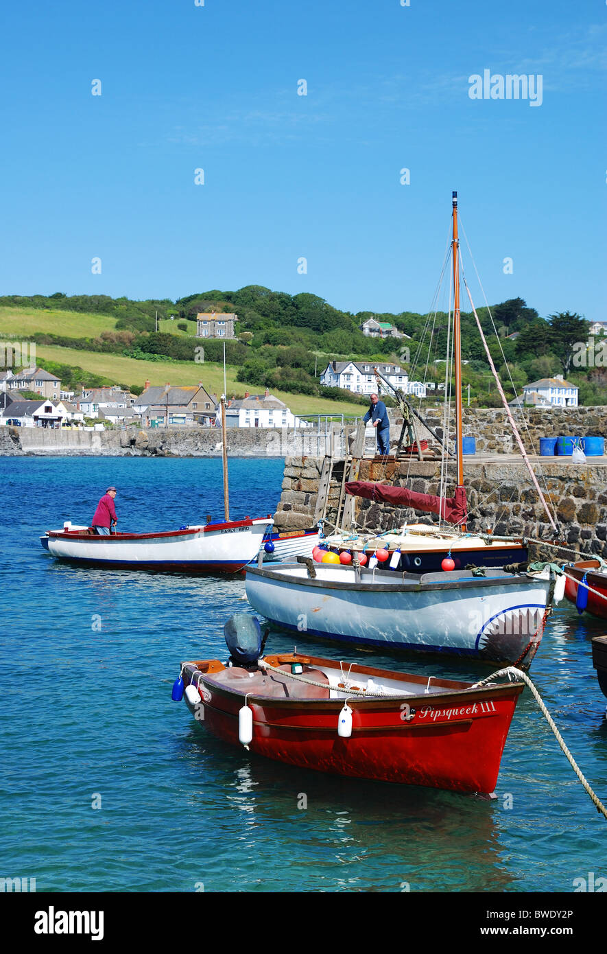 Cornish fishing boats boat quay hi-res stock photography and images - Alamy