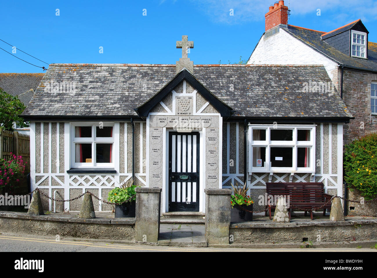 Crantock village hi-res stock photography and images - Alamy