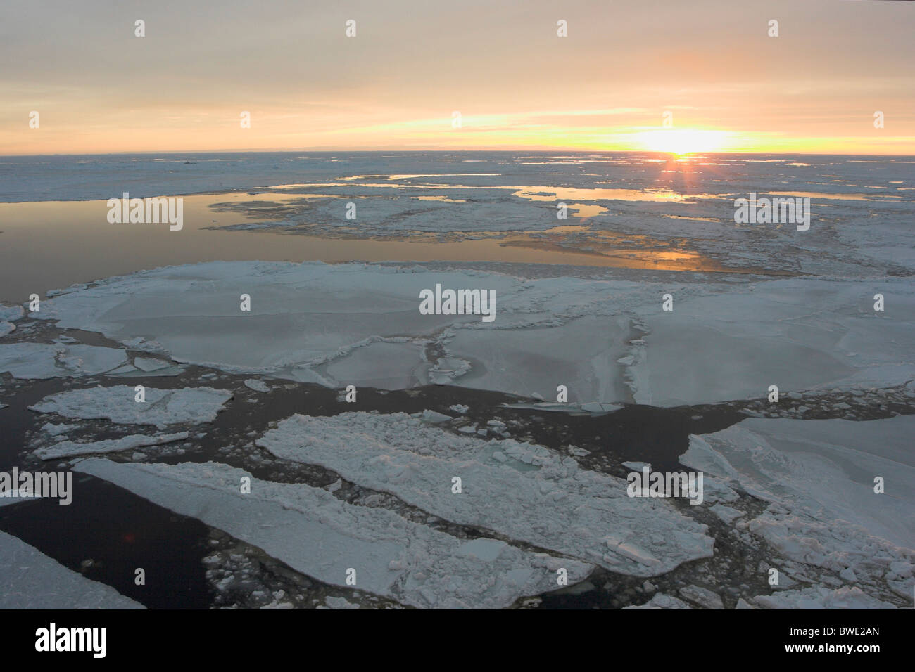Pack ice open water hi-res stock photography and images - Alamy
