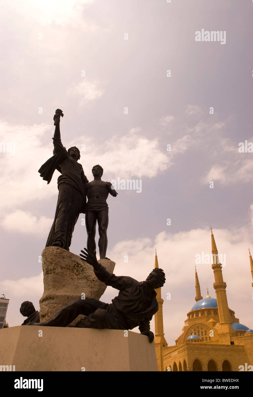 Matryrs' Square statue with Muhammad Al-Amine mosque in background ...