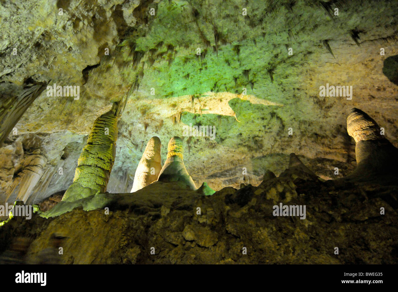 Carlsbad caverns the hall of the giants hi-res stock photography and ...