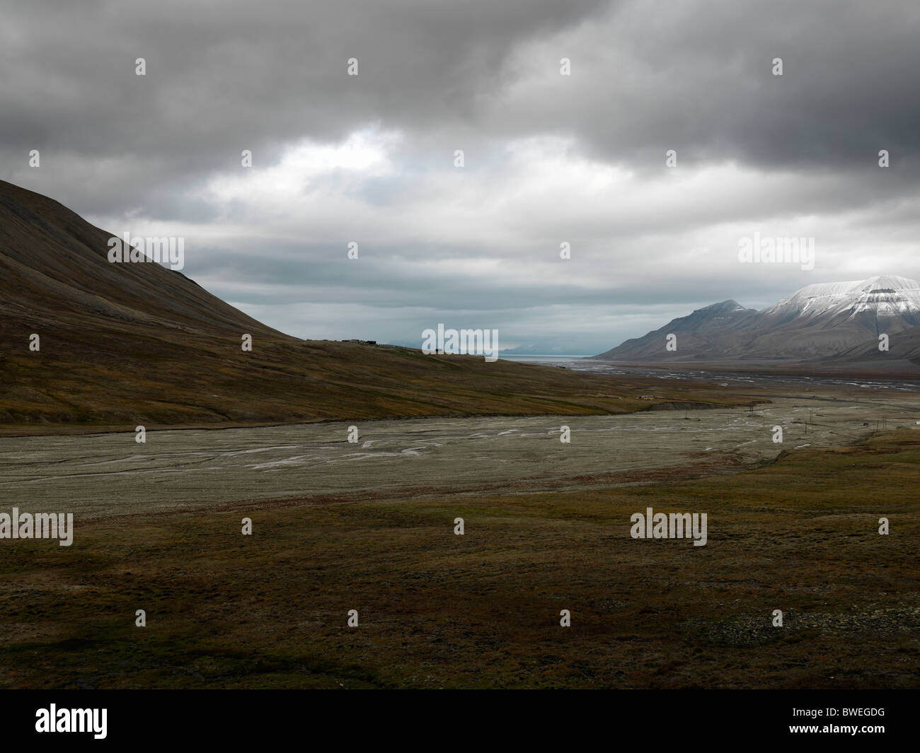 Svalbard landscape hi-res stock photography and images - Alamy