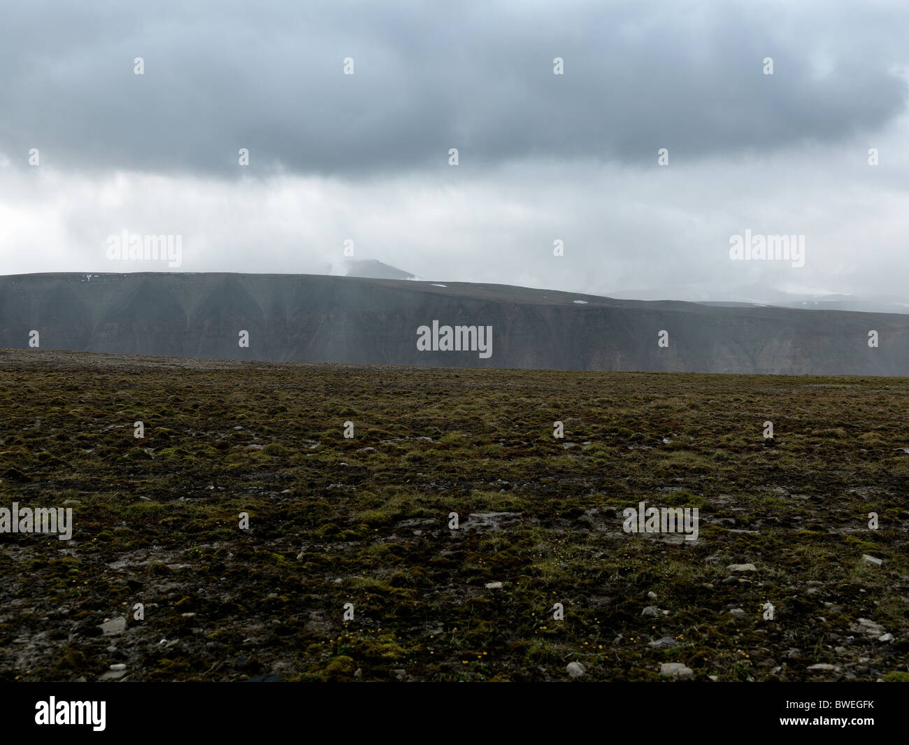 Svalbard landscape hi-res stock photography and images - Alamy