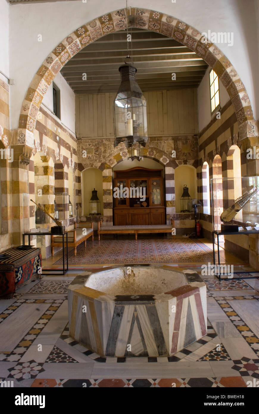 Palace house museum hi-res stock photography and images - Alamy