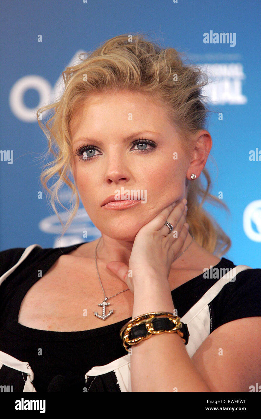 DIXIE CHICKS: SHUT UP AND SING Press Conference Stock Photo - Alamy
