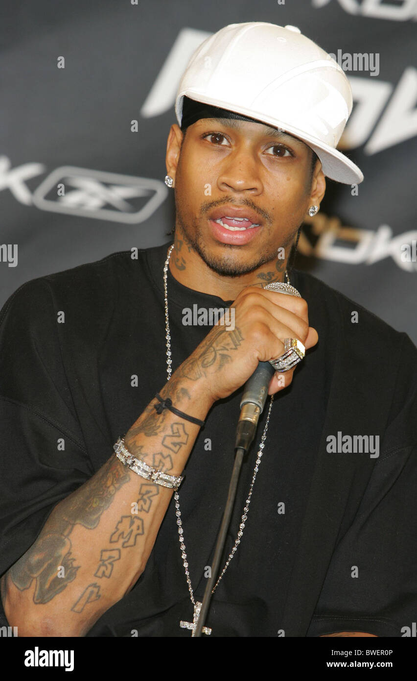 Rbk Allen Iverson Answer IX basketball shoe launch Stock Photo - Alamy