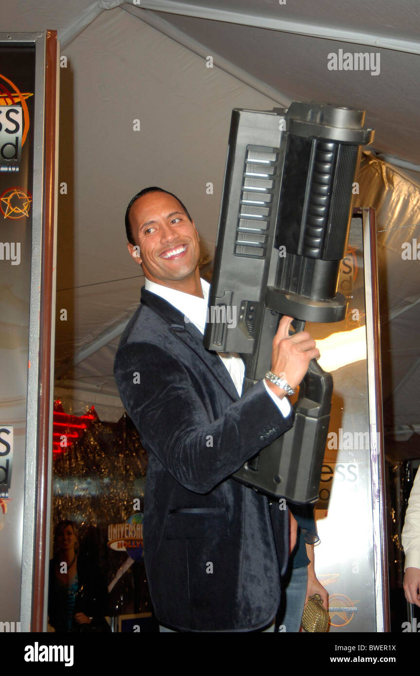 Doom 2005 dwayne johnson the rock hi-res stock photography and images ...