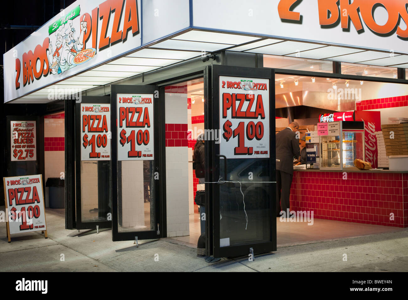 The new 2 Bros. dollar pizza store in the Chelsea neighborhood of New ...