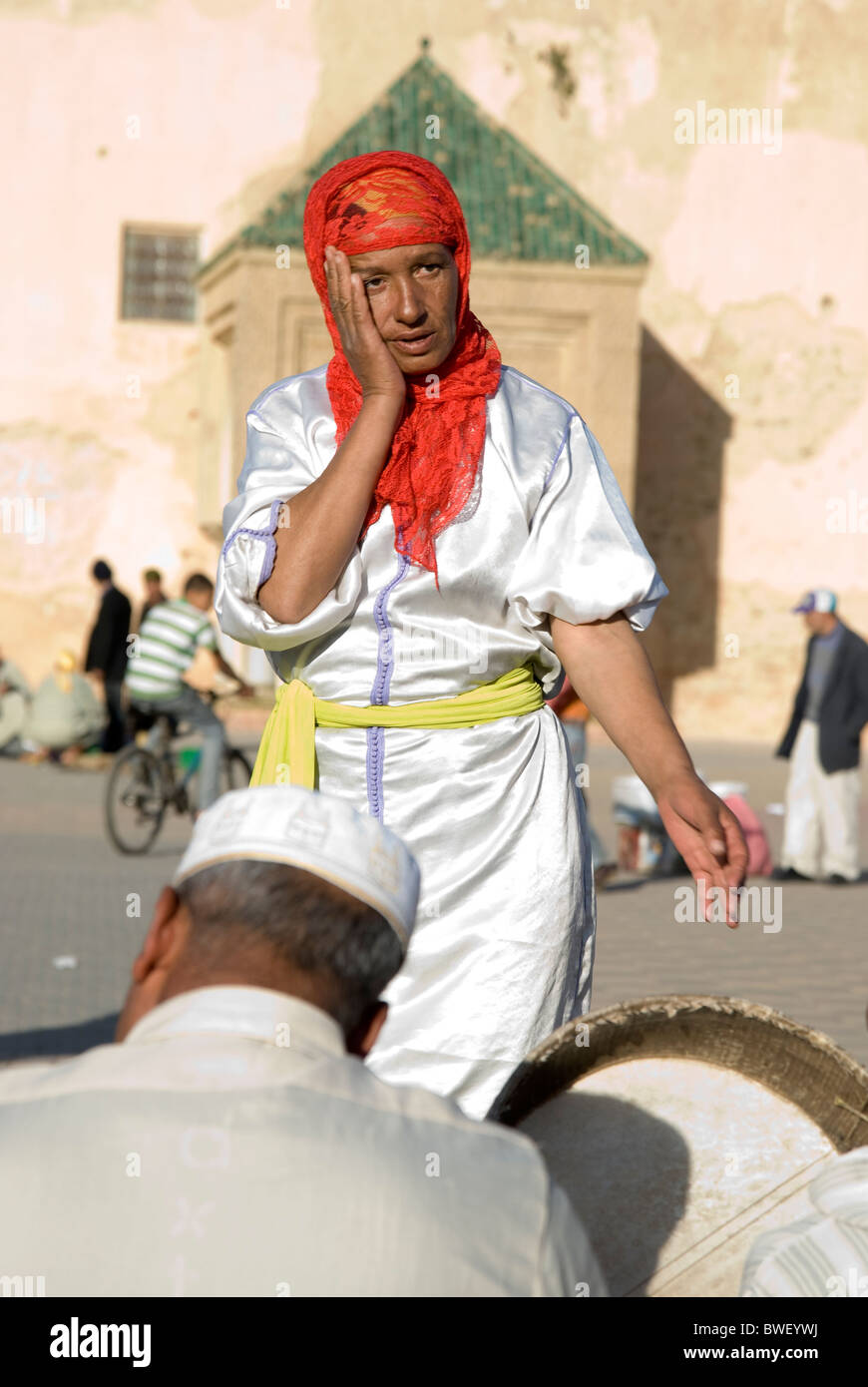 Woman in place el-Hedim in Meknes, Morocco Stock Photo - Alamy